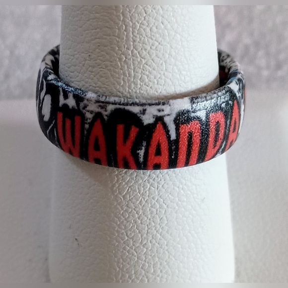 Marvel | Accessories | Marvel Comics Groove Life Black Panther Wakanda ...